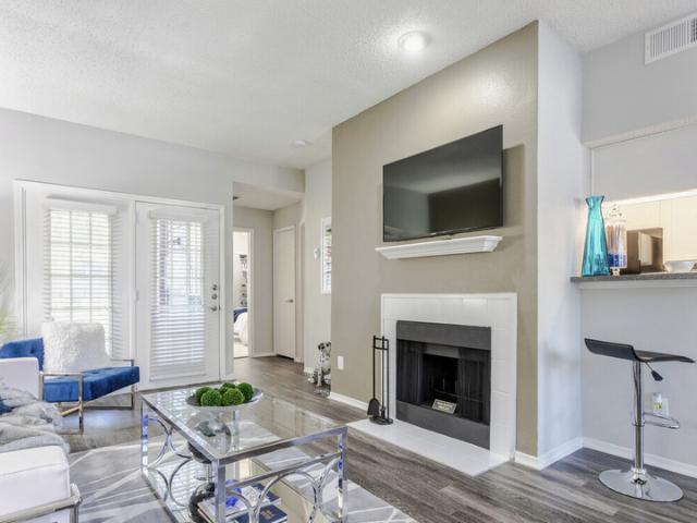 2 BR, 2 BA Apartment 2056 Keller Springs Rd, Carrollton, TX 75006