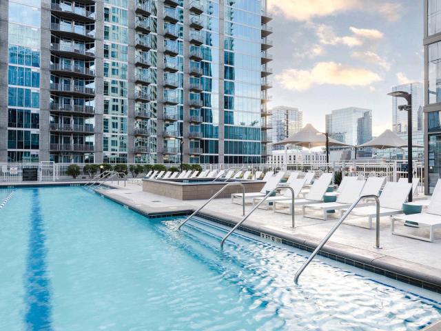 2 BR, 2 BA Apartment 205 Demonbreun Street Unit 2701, Nashville, TN 37201