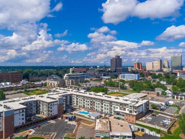 2 BR, 2 BA Apartment 206 N Green Street Unit 108, Winston Salem, NC 27101