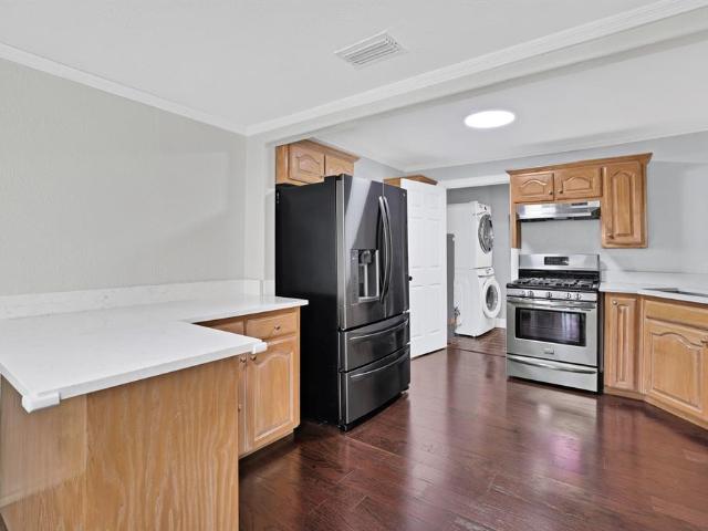 2 BR, 2 BA Apartment 209 North Texas Drive, Celina, TX 75009