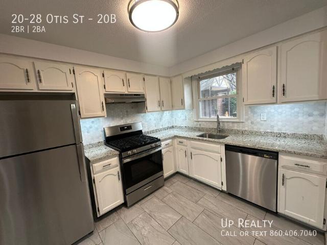 2 BR, 2 BA Apartment 20 28 Otis St, Manchester, CT 06040