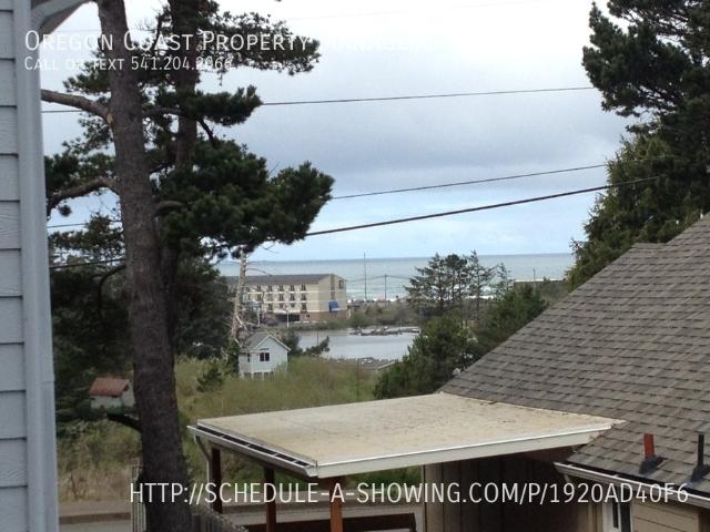 2 BR, 2 BA Apartment 213 SE Neptune Ave, Lincoln City, OR 97367