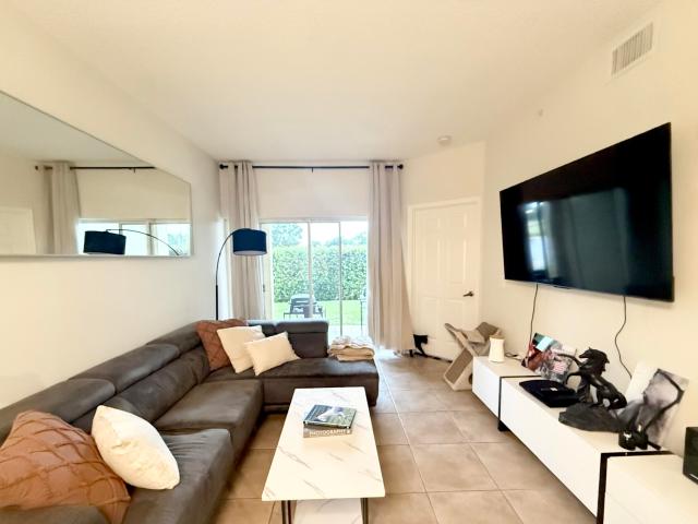 2 BR, 2 BA Apartment 2100 Greenview Shores Boulevard, Wellington, FL 33414