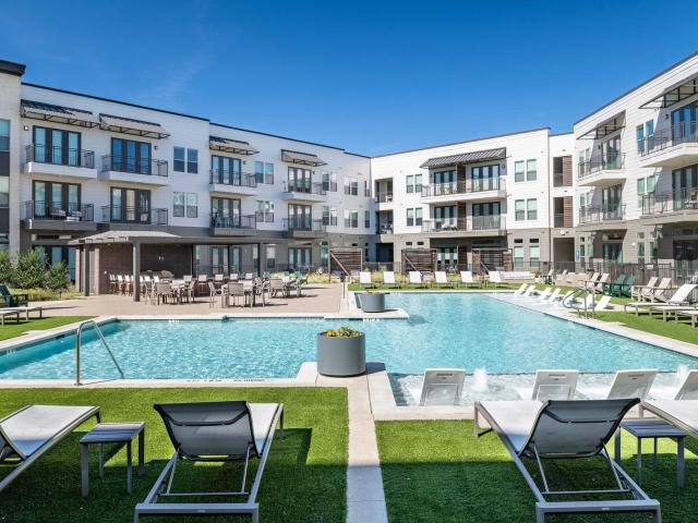 2 BR, 2 BA Apartment 2100 East Broad Street Unit 2213, Mansfield, TX 76063