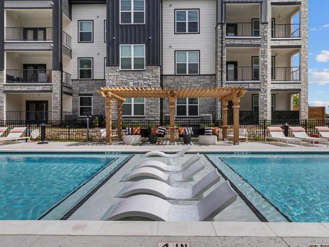 2 BR, 2 BA Apartment 2100 Kauffman Lp, Austin, TX 78628