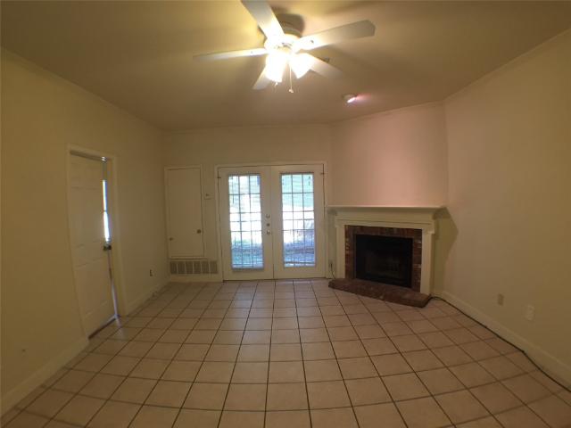 2 BR, 2 BA Apartment 2100 San Gabriel Street, Austin, TX 78705