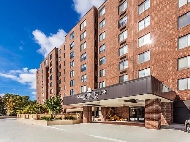 2 BR, 2 BA Apartment 2101 Grandin Road Unit 506, Cincinnati, OH 45208