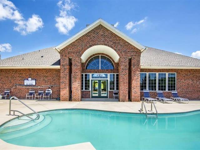 2 BR, 2 BA Apartment 2101 Windrush Court Unit 2102, Statesville, NC 28625