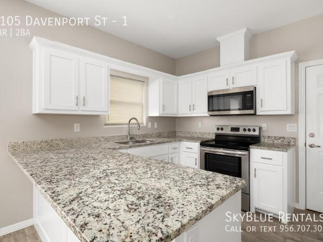 2 BR, 2 BA Apartment 2105 Davenport St, Weslaco, TX 78596