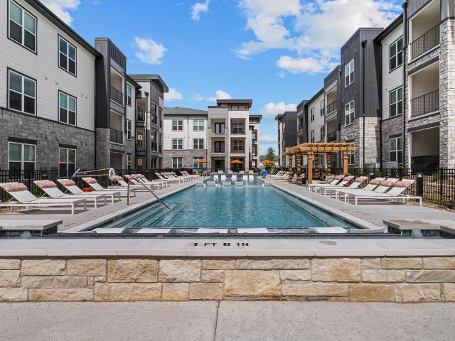 2 BR, 2 BA Apartment 2106 Kauffman Lp, Austin, TX 78628