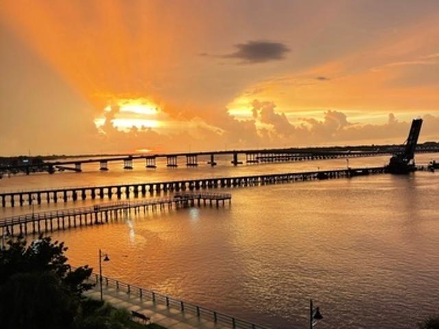 2 BR, 2 BA Apartment 210 3rd Street West, Unit 8402, Bradenton, FL 34205