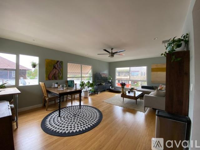 2 BR, 2 BA Apartment 2111 East Bermuda Street, Unit 5, Long Beach, CA 90814