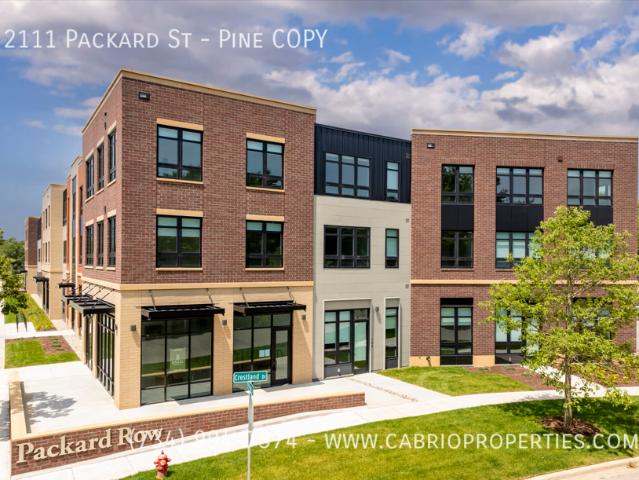 2 BR, 2 BA Apartment 2111 Packard St, Ann Arbor, MI 48104