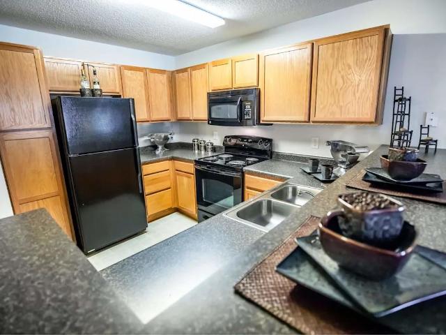 2 BR, 2 BA Apartment 2112 Burke Meadows Rd Unit 2144 104, Winston Salem, NC 27103