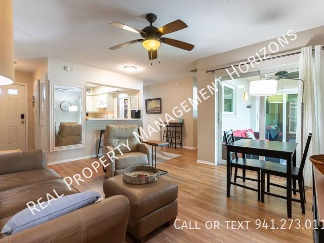 2 BR, 2 BA Apartment 2121 Wood Street, Sarasota, FL 34237