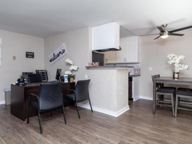 2 BR, 2 BA Apartment 21240 South Western Avenue Unit 14, Torrance, CA 90501