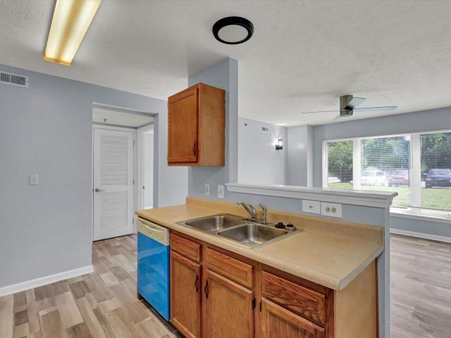 2 BR, 2 BA Apartment 2132 Rowan Street, Louisville, KY 40212