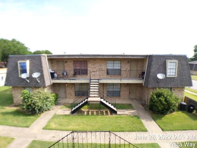 2 BR, 2 BA Apartment 217 Vista Way, Benbrook, TX 76126