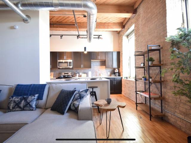 2 BR, 2 BA Apartment 214 East Florida Street Unit 210, Milwaukee, WI 53204