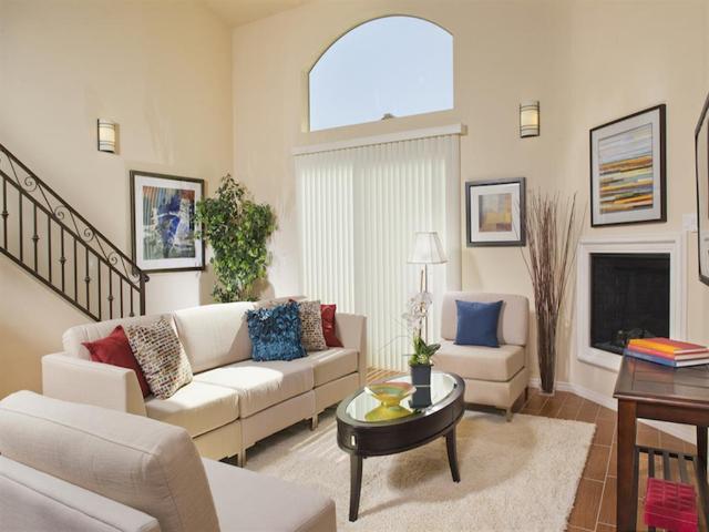 2 BR, 2 BA Apartment 21535 Roscoe Boulevard Unit 217, Canoga Park, CA 91304
