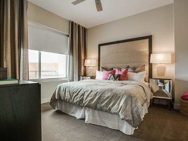 2 BR, 2 BA Apartment 215 Barton Springs Rd, Austin, TX 78704