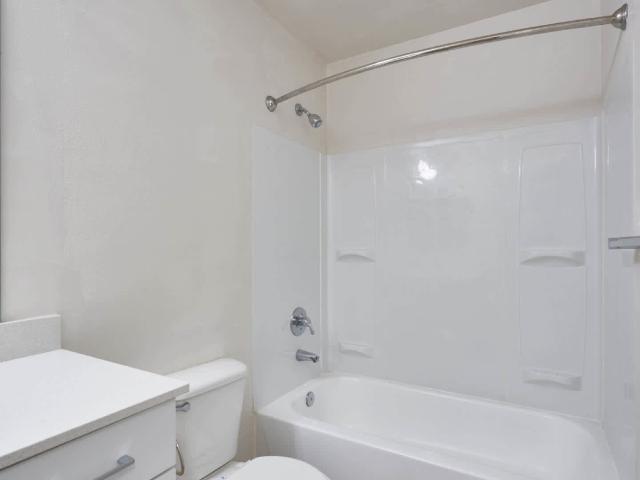 2 BR, 2 BA Apartment 21623 16 Drive Southeast Unit 307, Bothell, WA 98021