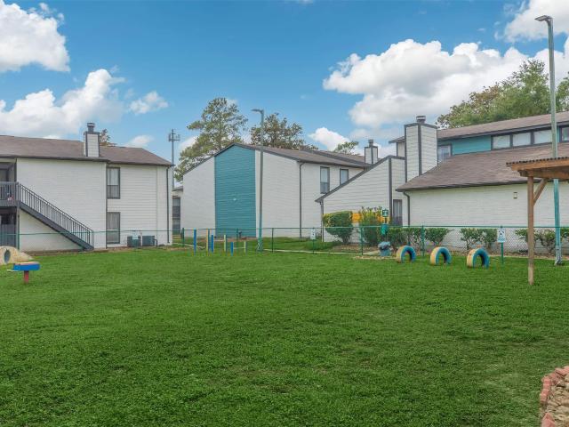 2 BR, 2 BA Apartment 21717 Inverness Forest Boulevard, Houston, TX 77073