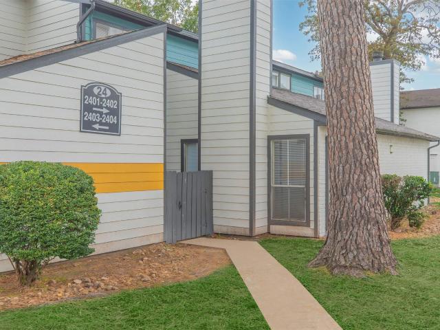 2 BR, 2 BA Apartment 21717 Inverness Forest Boulevard, Houston, TX 77073