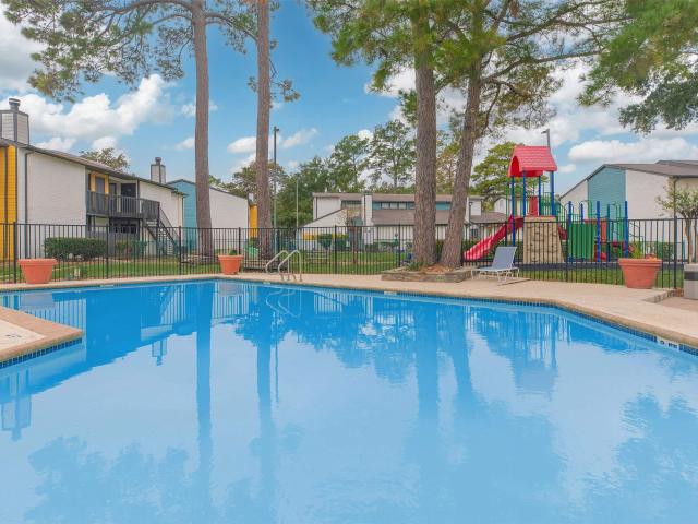 2 BR, 2 BA Apartment 21717 Inverness Forest Boulevard, Houston, TX 77073
