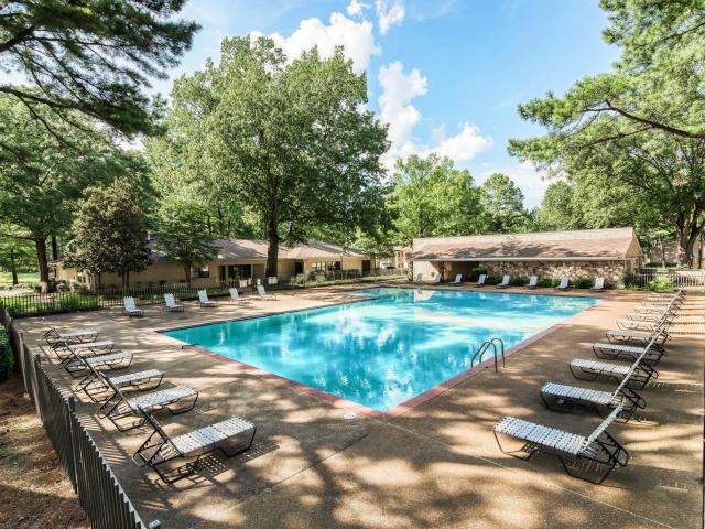 2 BR, 2 BA Apartment 2174 Westchester Dr Unit 102, Memphis, TN 38134