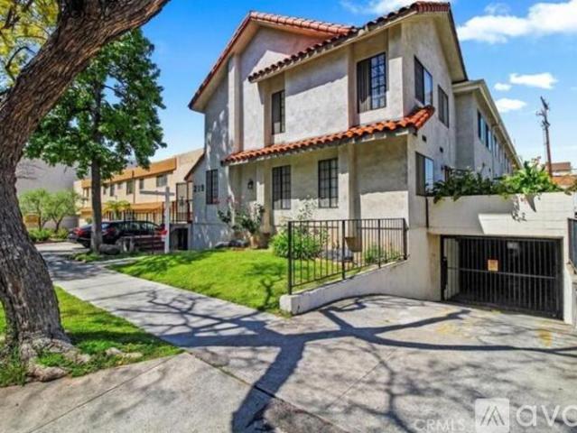 2 BR, 2 BA Apartment 219 N Isabel St, Unit 5, Glendale, CA 91206