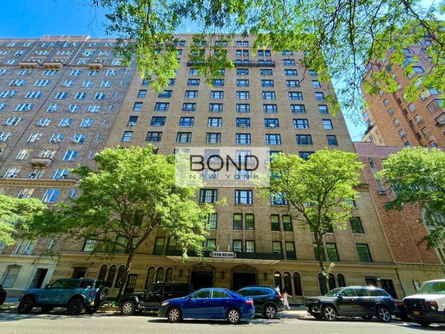 2 BR, 2 BA Apartment 21 West 86th Street, New York, NY 10024