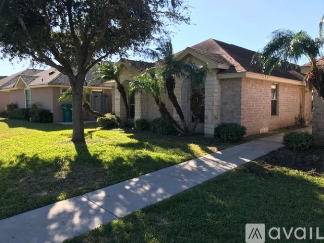 2 BR, 2 BA Apartment 2201 North Dahlia Street, Unit 5, Pharr, TX 78577
