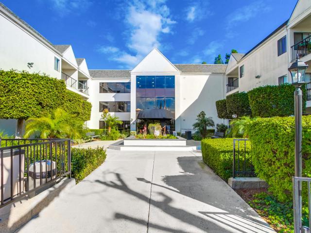2 BR, 2 BA Apartment 2201 S Pacific Ave Unit 219, Santa Ana, CA 92704