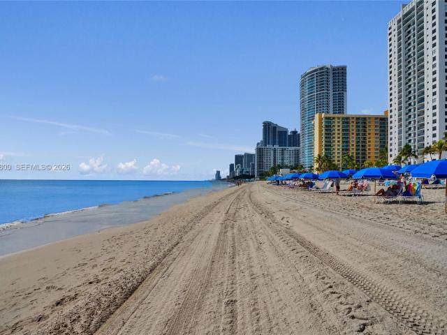 2 BR, 2 BA Apartment 2201 South Ocean Drive, Hollywood, FL 33019