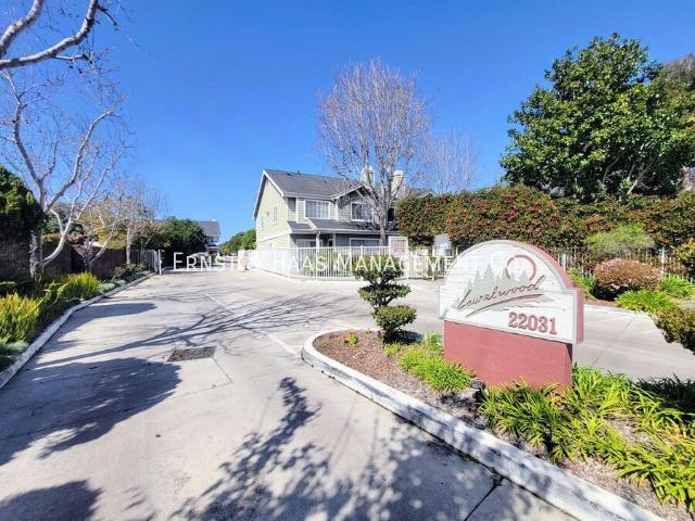 2 BR, 2 BA Apartment 22031 Main St, Carson, CA 90745