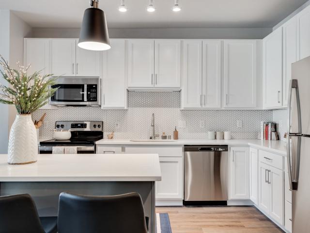 2 BR, 2 BA Apartment 220 E River Pkwy Unit 352, Champlin, MN 55316
