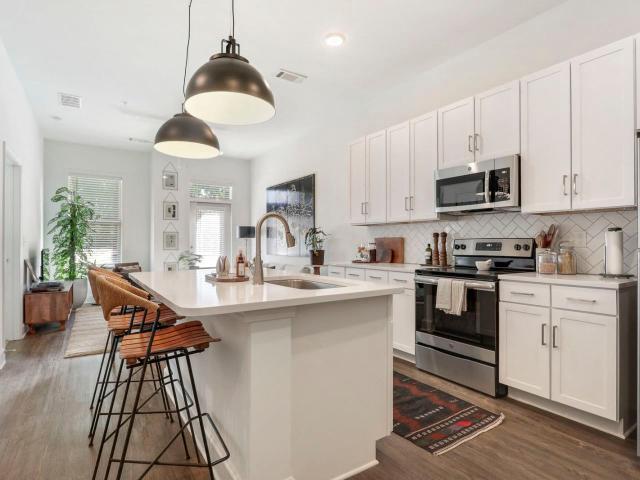 2 BR, 2 BA Apartment 220 North Arcadia Avenue Unit 3310, Decatur, GA 30030