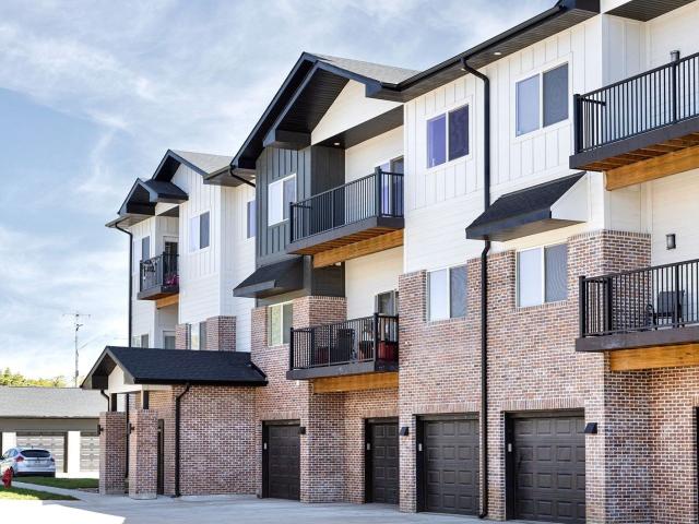 2 BR, 2 BA Apartment 2211 1st Avenue Unit 2310, Plattsmouth, NE 68048