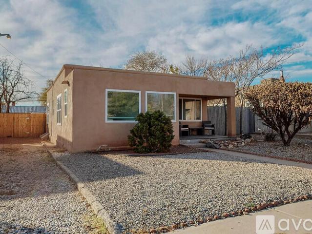2 BR, 2 BA Apartment 221 Girard Boulevard Southeast, Unit 1, Albuquerque, NM 87106