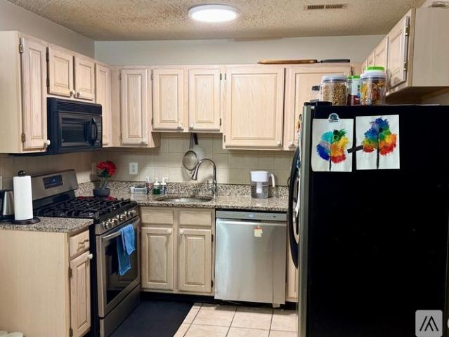 2 BR, 2 BA Apartment 221 Prestwick Way, Unit 221 Prestwick Way, Edison, NJ 08820