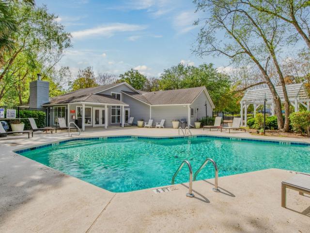 2 BR, 2 BA Apartment 2225 Greenridge Road Unit 906, Charleston, SC 29406