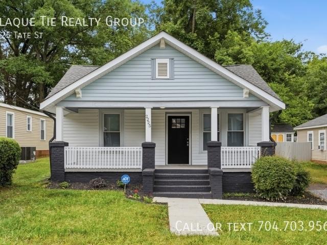 2 BR, 2 BA Apartment 2225 Tate St, Charlotte, NC 28216