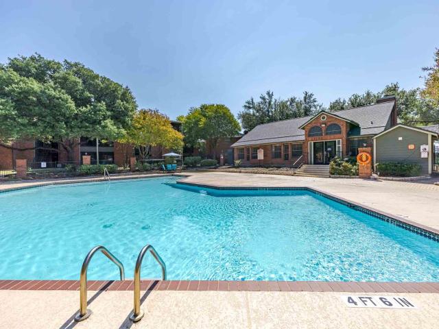 2 BR, 2 BA Apartment 2250 Ridgepoint Drive Unit 0702, Austin, TX 78752