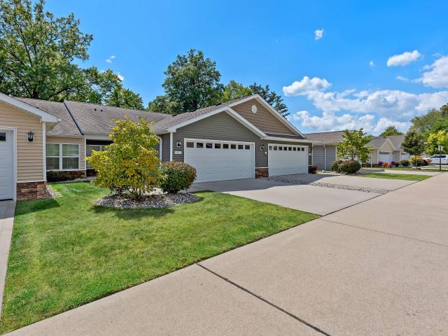 2 BR, 2 BA Apartment 22674 Oriole Drive Unit 24063C, Trenton, MI 48183