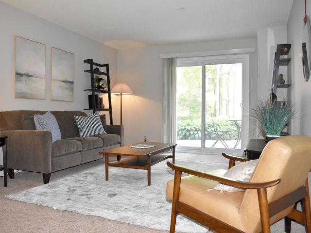 2 BR, 2 BA Apartment 2285 Stewart Avenue Unit 1113, Saint Paul, MN 55116