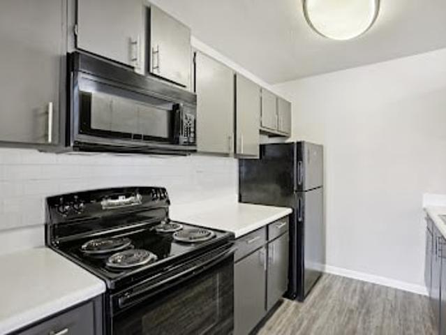 2 BR, 2 BA Apartment 2300 W Taylor St Unit 20 2005, Sherman, TX 75092