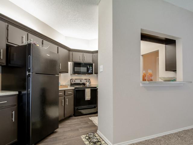 2 BR, 2 BA Apartment 2307 L Don Dodson Dr, Bedford, TX 76021