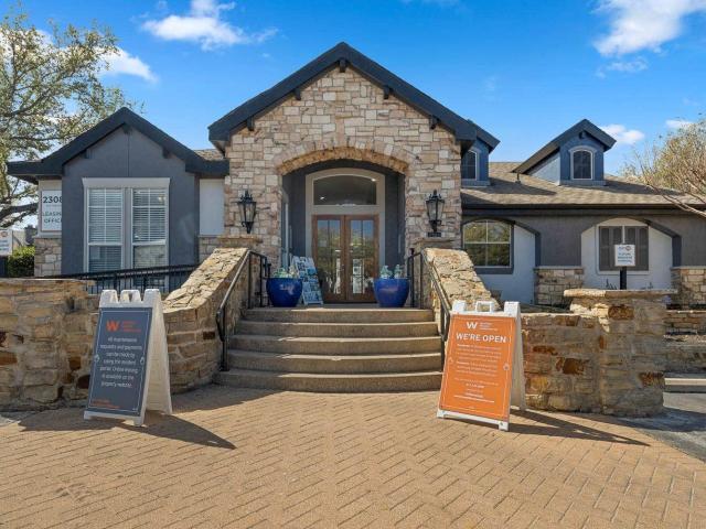 2 BR, 2 BA Apartment 2308 Fair Oaks Drive Unit 1088, Arlington, TX 76011