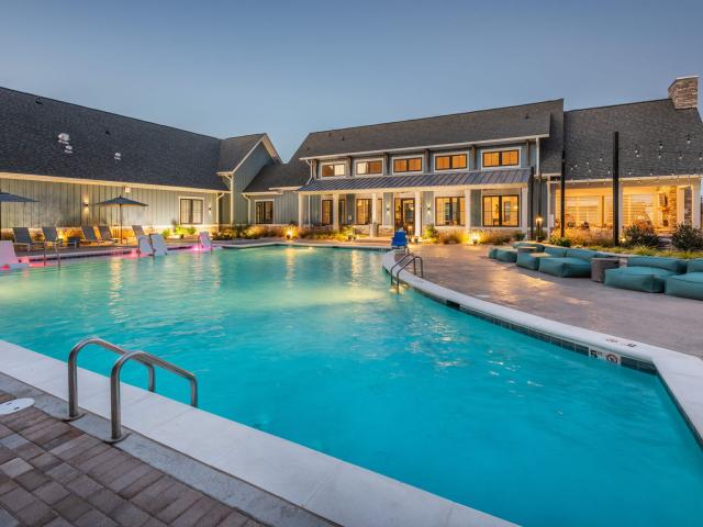 2 BR, 2 BA Apartment 2311 Odell School Rd Unit 5102, Charlotte, NC 28262